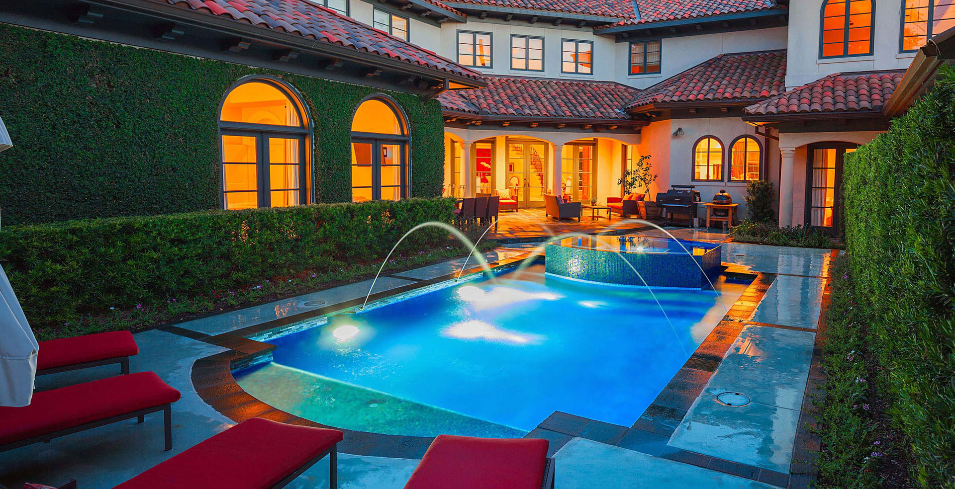 70 Refreshing Small Swimming Pool Ideas for Tiny Yards - Viral Homes